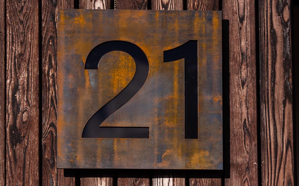 NAMO NUMERIAI, GATVIŲ UŽRAŠAI, LENTELĖS - ATRAST originalūs metalo gaminiai